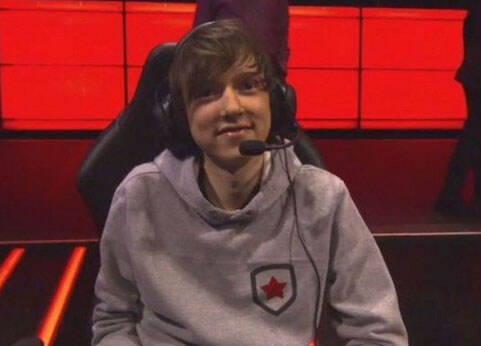Gambit打野采访：团结训练是优秀战队前提_特玩网LOL英雄联盟专区