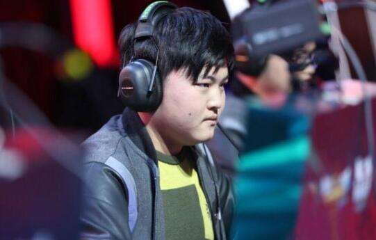 Uzi转会QG专访：不满今年成绩 更敬佩厂长_特玩网LOL英雄联盟专区