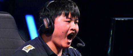 Uzi转会QG专访：不满今年成绩 更敬佩厂长_特玩网LOL英雄联盟专区