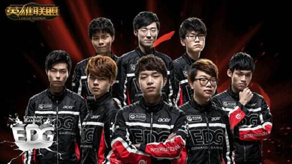 LPL12队定妆集体照 春季赛哪队队服最帅_特玩网LOL英雄联盟专区