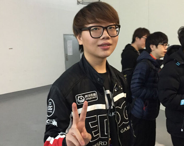 2016LPL首日现场选手图集：可爱的PawN_特玩网LOL英雄联盟专区